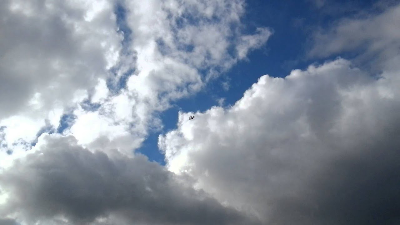 Durafly hyper bipe - YouTube