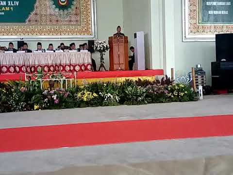 Haflatut'takhrij pondok pesantren daar el qolam angkatan 44(El fatih ...
