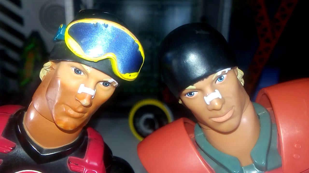 FLYNT (PRIMERA Y SEGUNDA VERSIÓN) ACTION MAN - YouTube