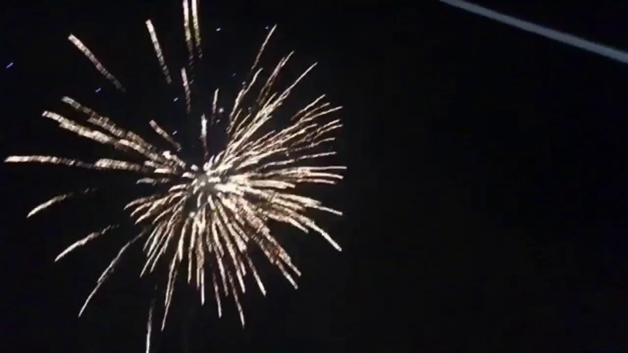 Dukinfield Cricket Club Fireworks (4/11/17) - YouTube