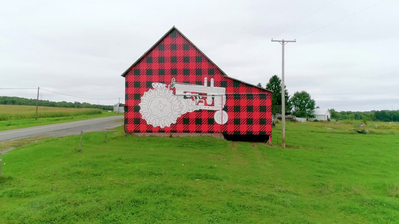 Dellavale Farm Plaid Barn - YouTube