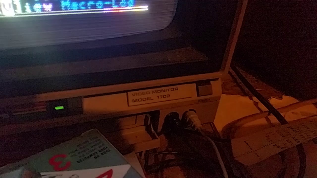 Commodore 1702 monitor has problems - YouTube