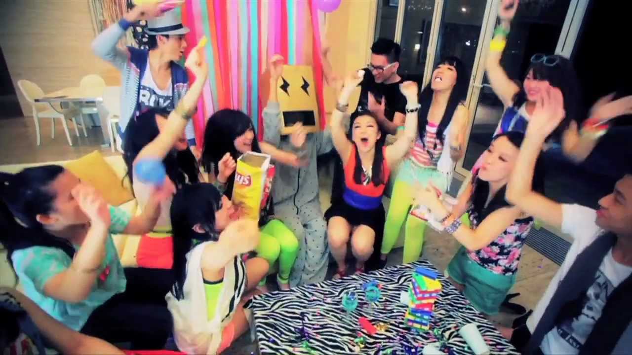 Zeekers Danz Showcase 2012 "Party'Z" - Finale "House Party" - YouTube