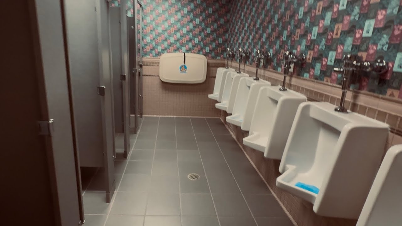 American Standard Afwall Flush | Disneyland Hotel Convention Center ...