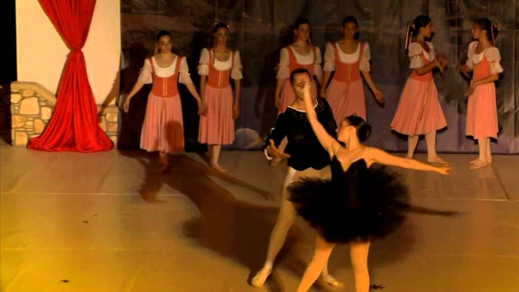 Σχολη Χορου Αγγελικη Μουρτζουκου & Δημητρη Κεφσεριδη - YouTube