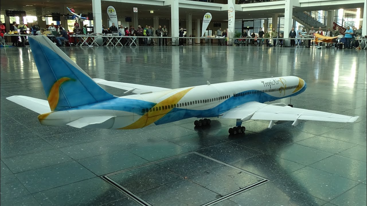 BIG XXXL RC BOEING-777 FLIGHT WITH MUSIC | Faszination Modellbau 2018 ...