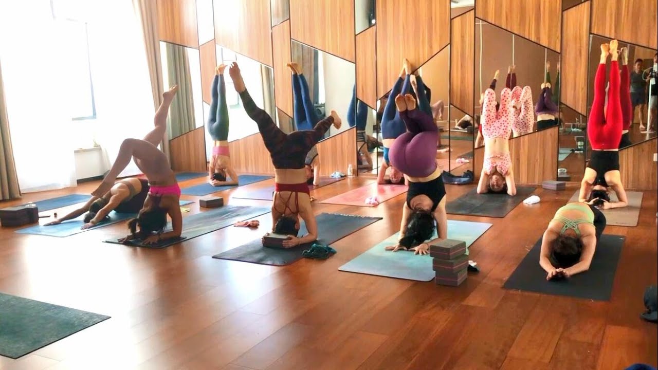 تدفق الراقصة | مرونة السوائل The Dancer's Flow | Fluid Flexibility - YouTube