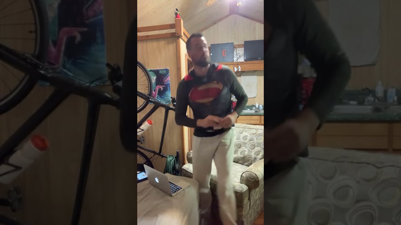 GoodieWithaHoodie is live! MGToW Motivation Midday Lounge - YouTube