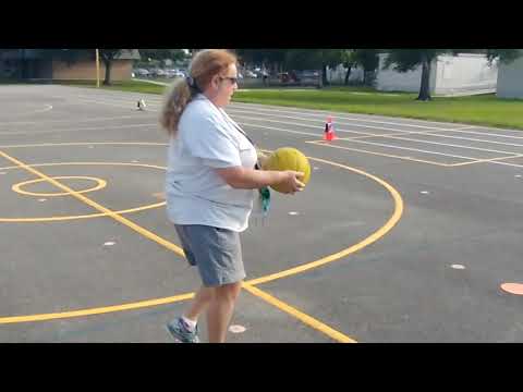 Basketball obstacle course - YouTube