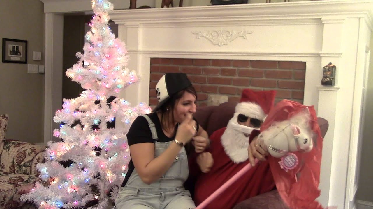 Little Hannah & Santa - YouTube