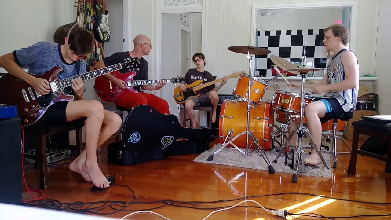 Hayden Keily jamming with Jude & Finley - YouTube