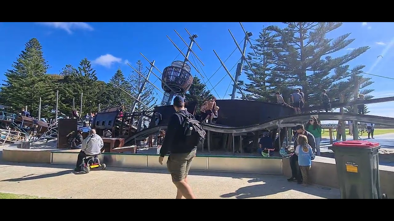 Huge Awesome Playground (BUSSELTON🏝🏜 WESTERN AUSTRALIA)🏕🏖 - YouTube