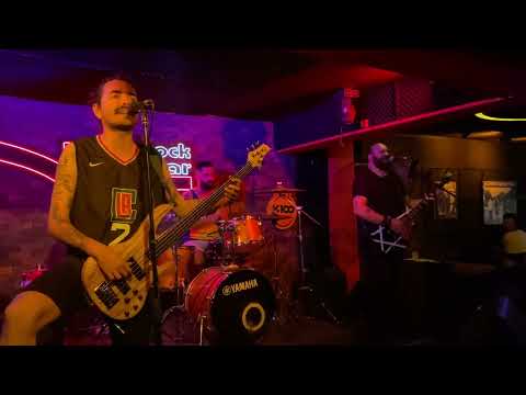 (Nil ROCK Bar Ankara) 95 Oktav - Deliler (95 oktav telif atma) 10 Yıl sonra bakıp hüzünlenelim
