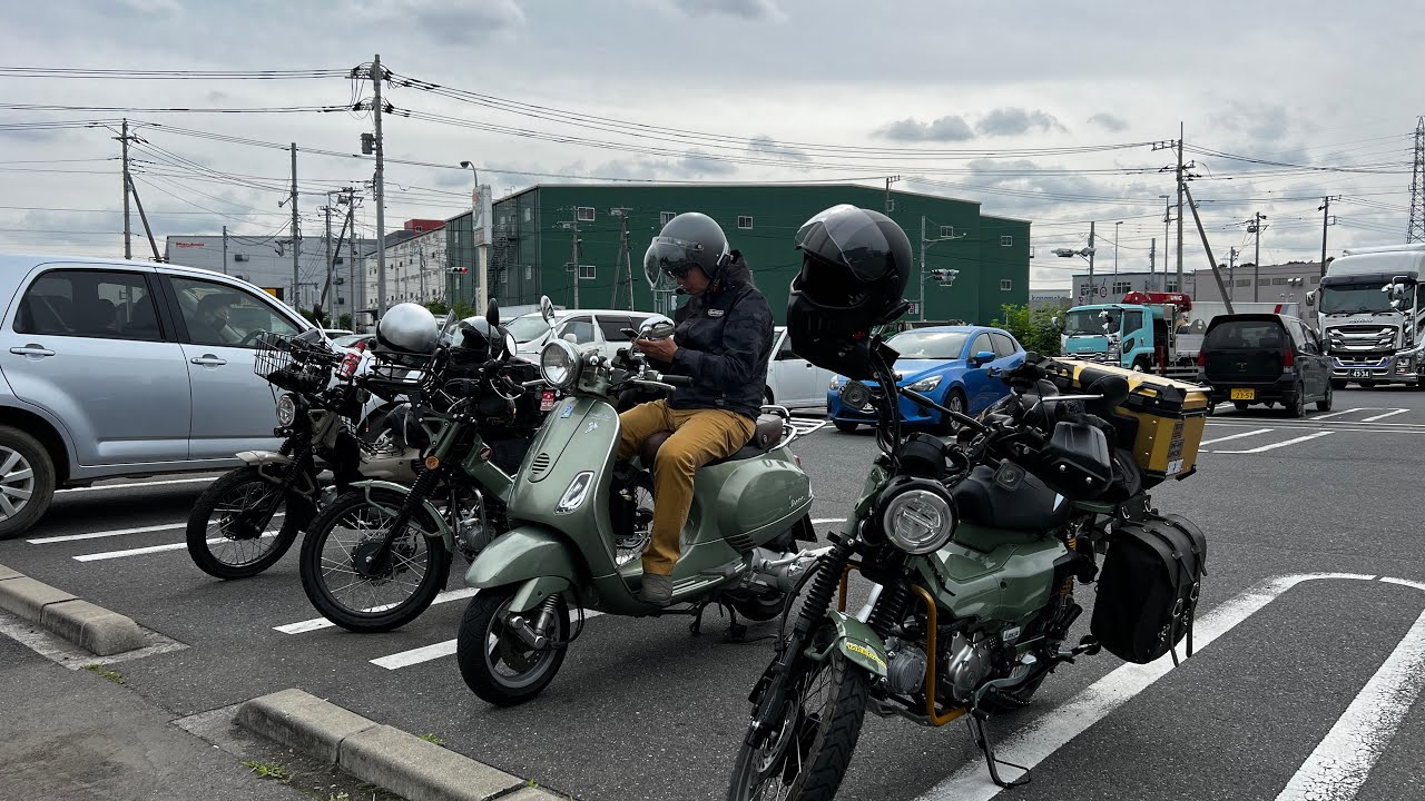 これが俺たちのバイクだっ！〜Vespa LXV125 & Honda JA55の巻〜 - YouTube
