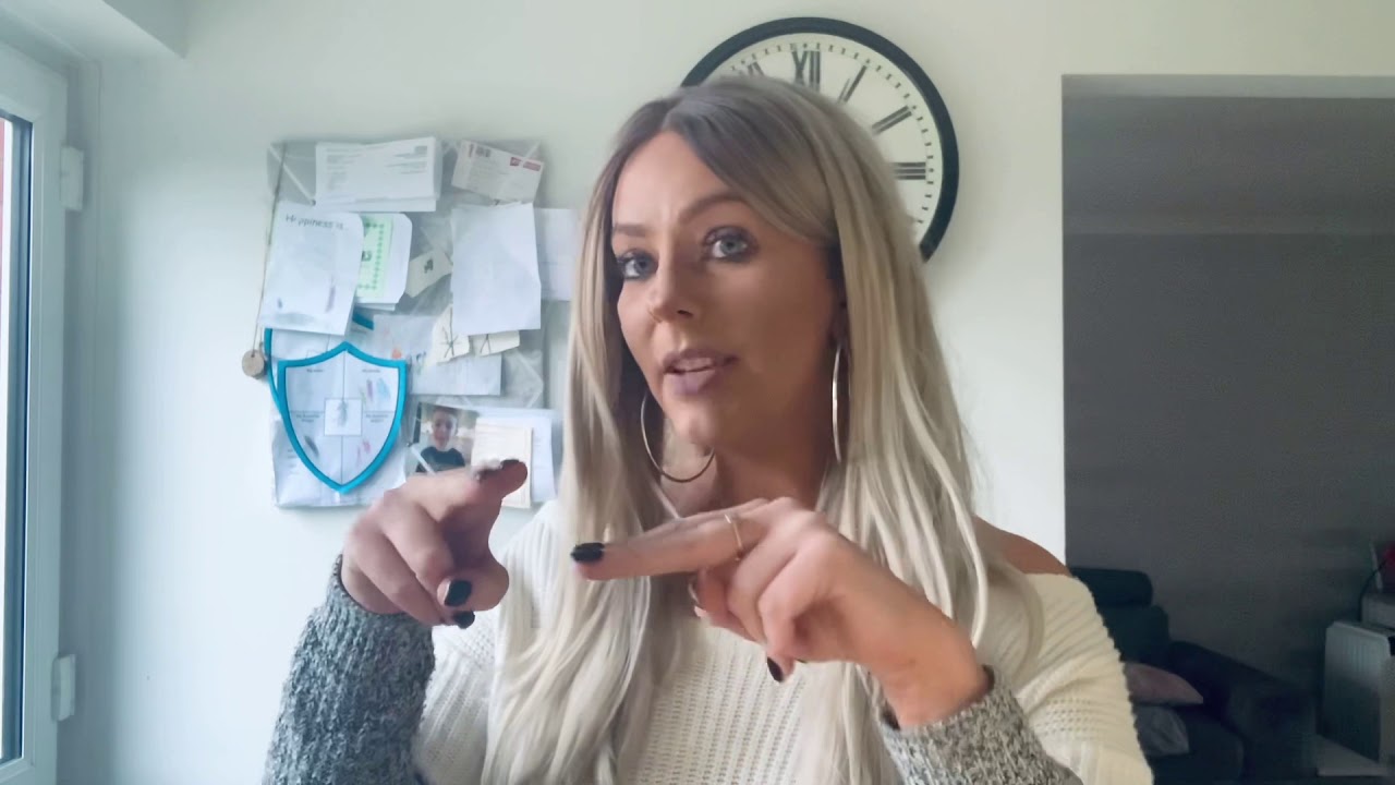 Makaton signs for Family - YouTube