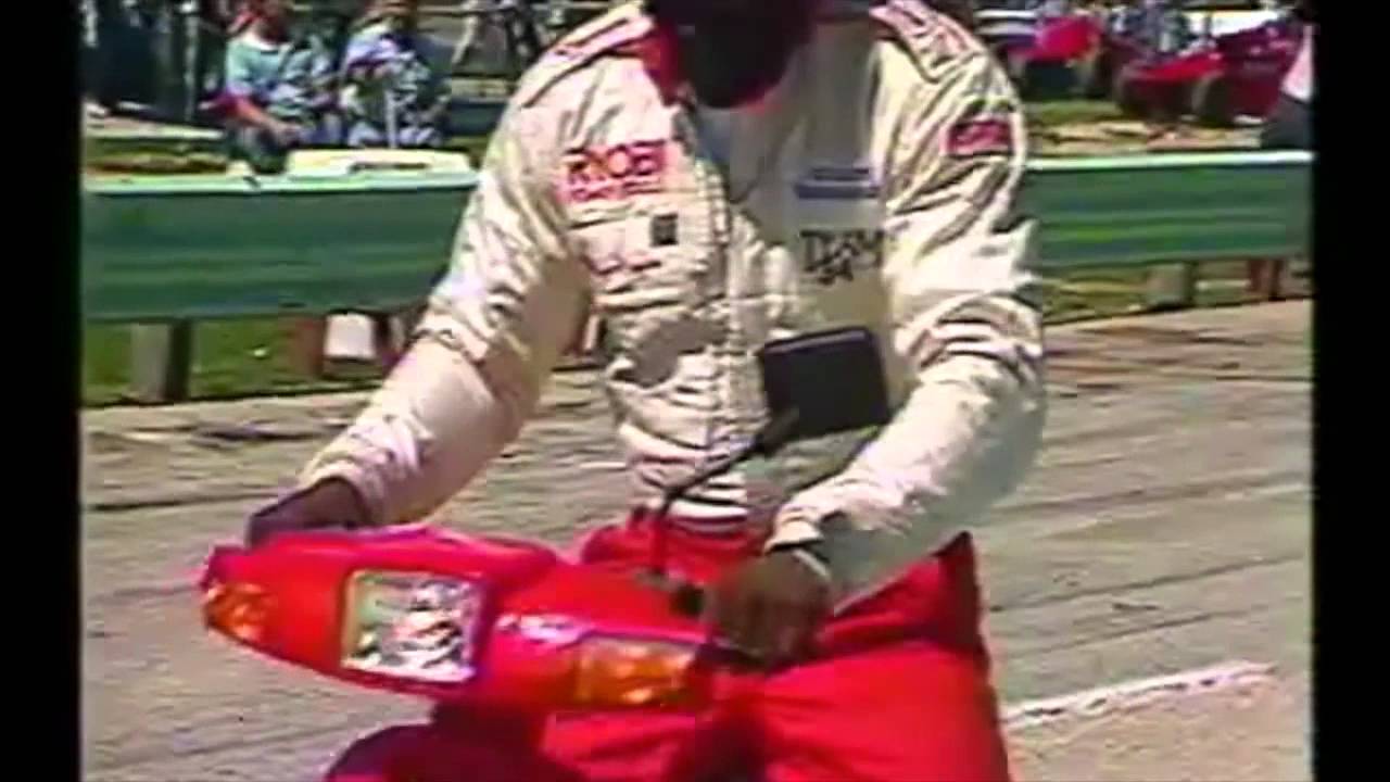 Walter Payton at Road America - YouTube