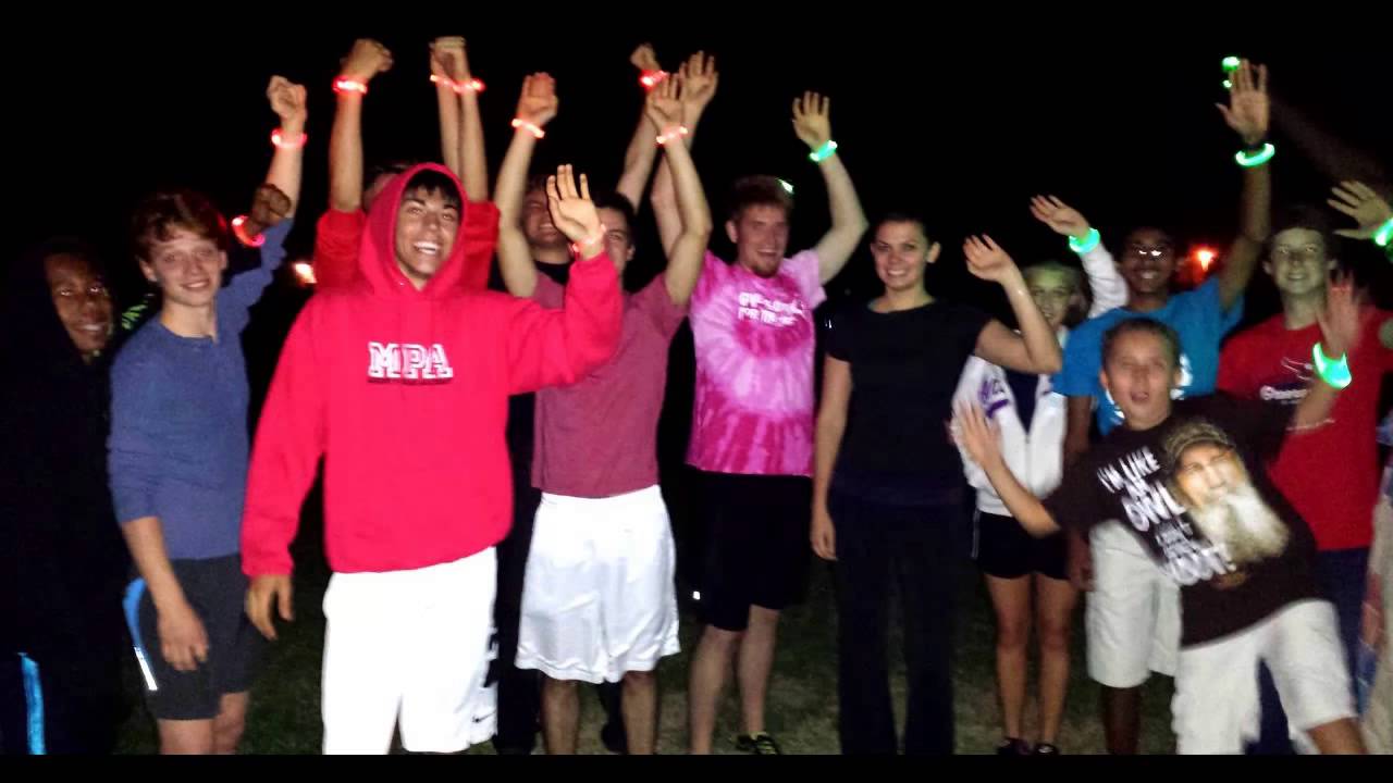 Night Ultimate Frisbee® (Glowtimate) with light up LED disc and LED ...