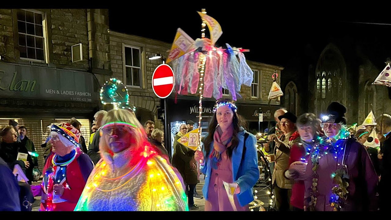 St Paul's Torchlight Procession 2024 - YouTube