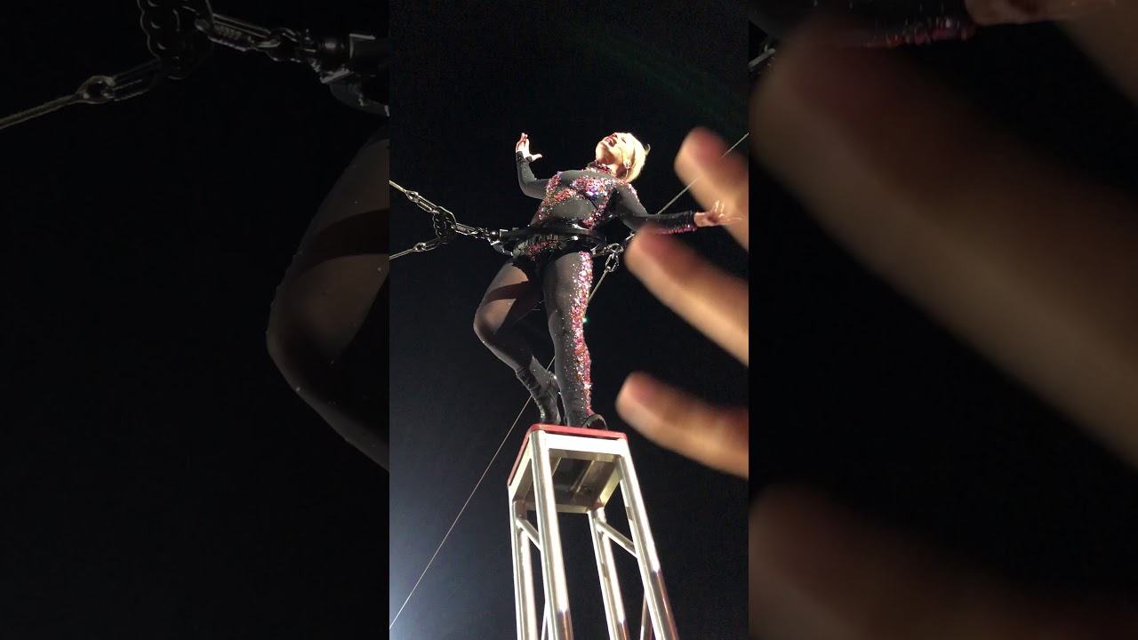 Pink Rock in Rio 2019 - YouTube