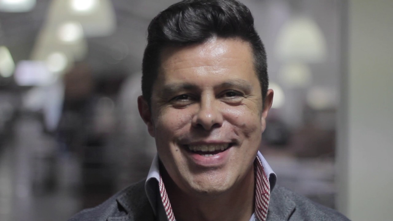 Tiago Yu - CEO Floricolor - YouTube