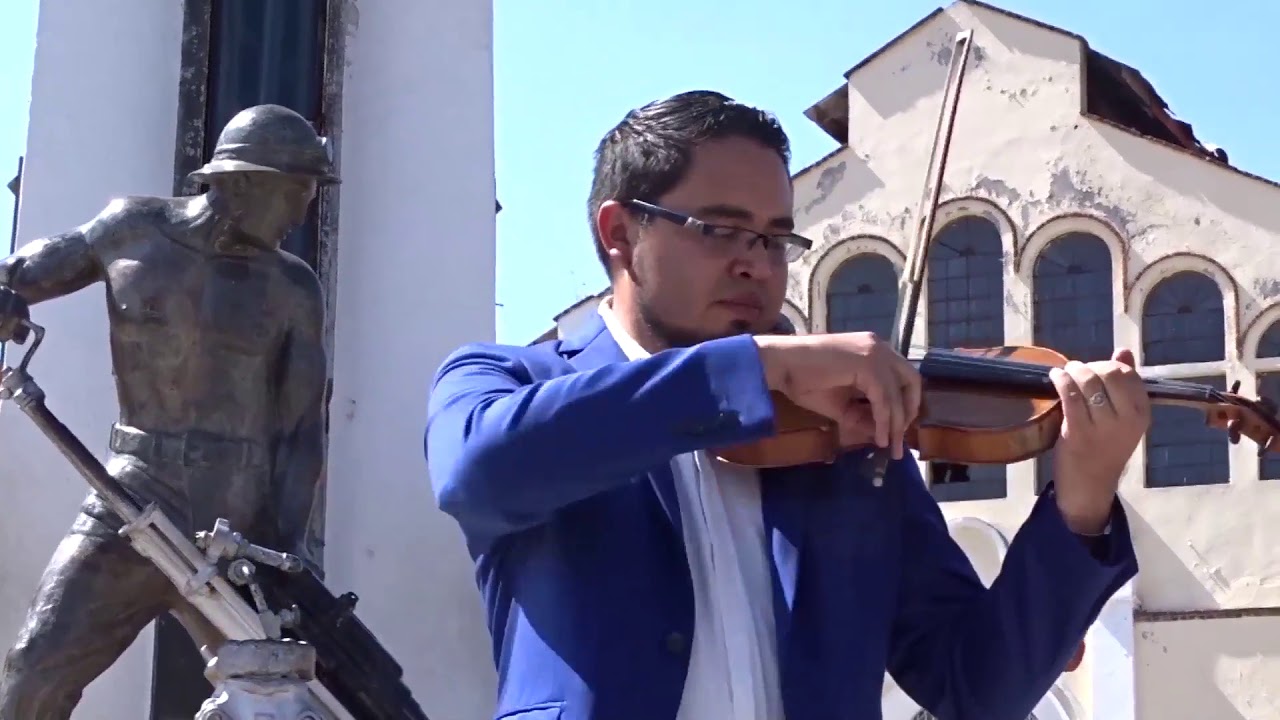 Alexis Trujillo Violinista cápsula en Arte Sano - YouTube