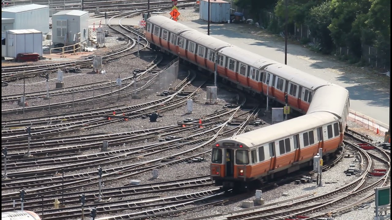 MBTA 01200 Series Orange Line set enters Wellington Yard - YouTube