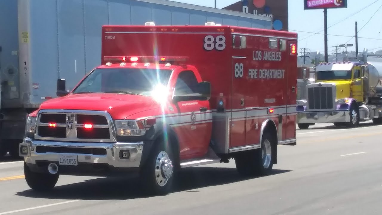 LAFD Rescue 88 Responding - YouTube