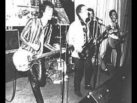The Clash - Deadly Serious (Dig a Hole), Live 1976 - YouTube