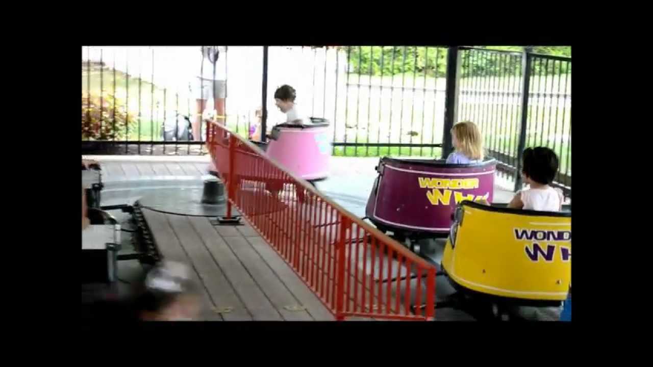Dutch Wonderland Ride Showcase: The Wonder Whip - YouTube