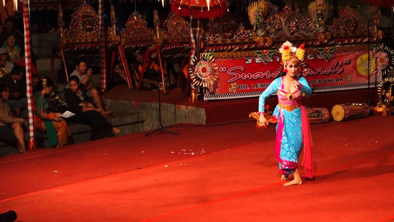 Joged Bumbung Dance at the PKB Denpasar Bali 7/2014 - YouTube