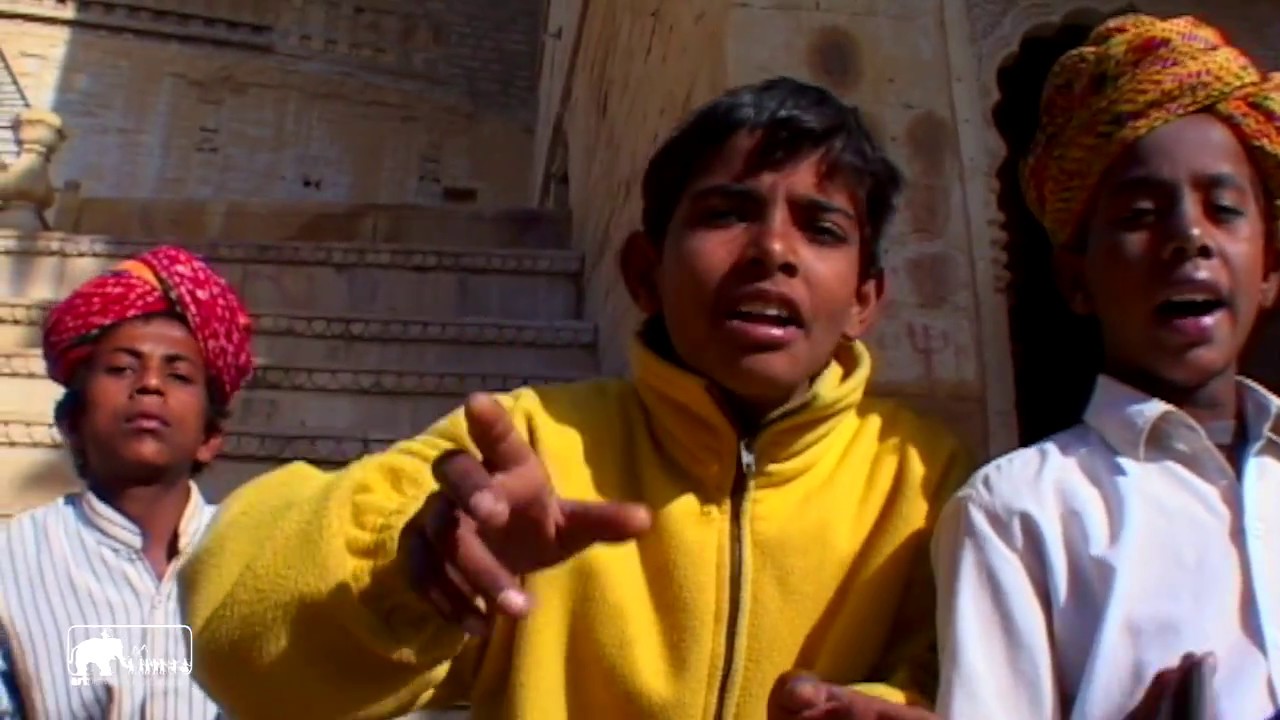 RAJASTHANI TRADITIONAL FOLK SONGS IN JAISALMER BY MANGANIARS ( LANGAS ...