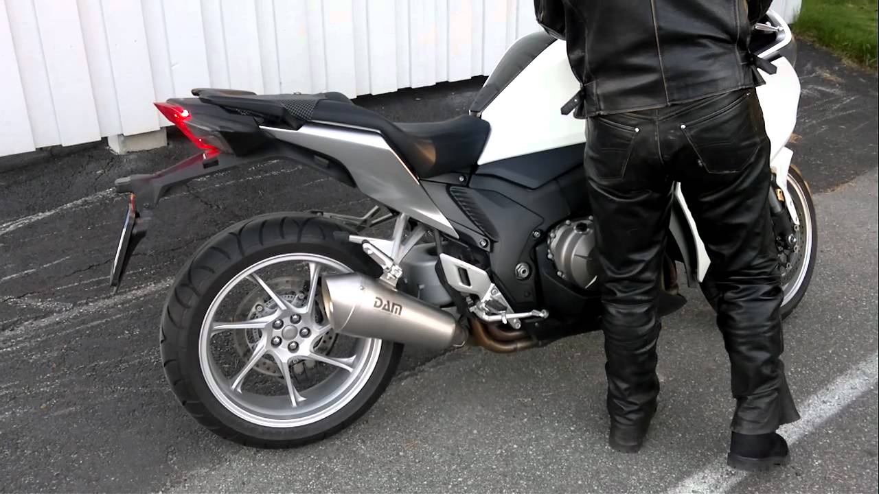 D.A.M exhaust and VFR 1200 - YouTube