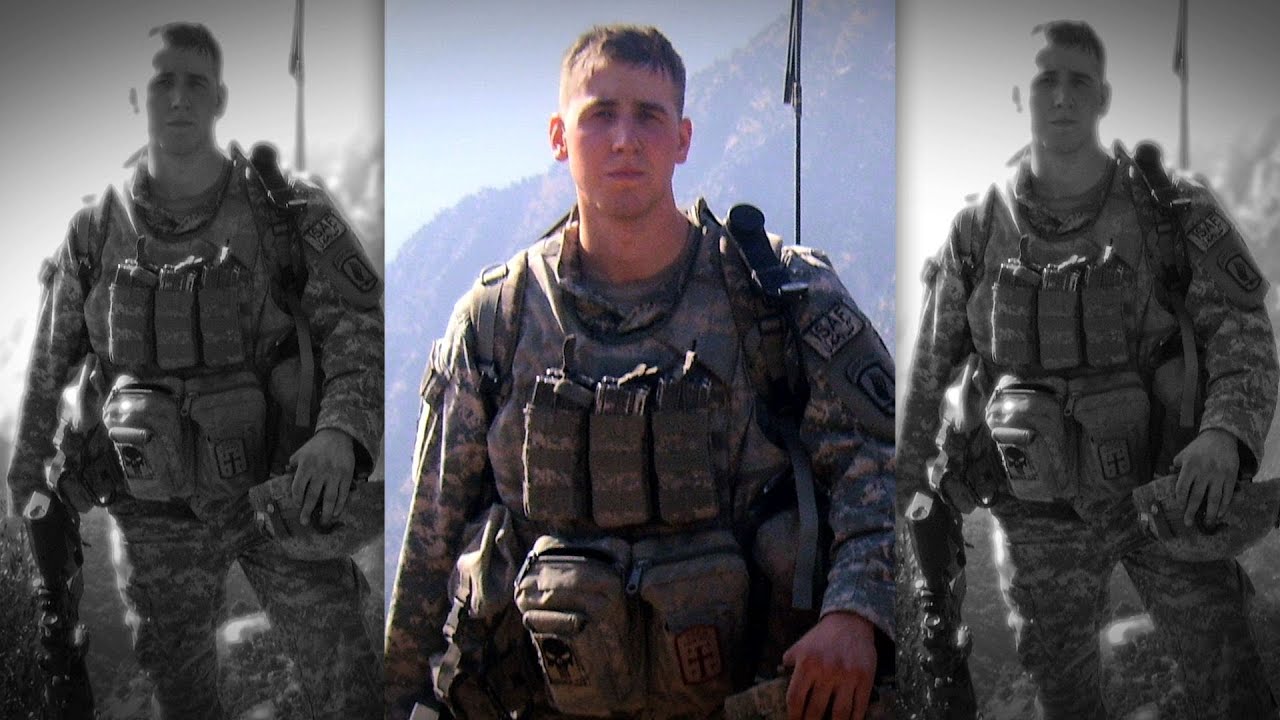 Ryan Pitts '13 Receives The Medal of Honor - YouTube