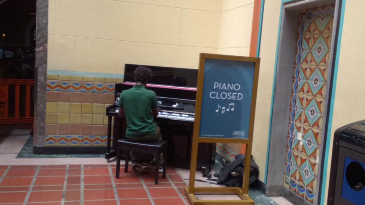 redline train ride. Chinatown to union station plus union station. dtla ...