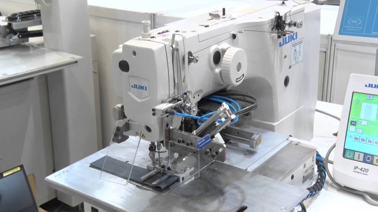 JUKI AMS-210ENHL1306AZ7300D/JUEX0035 for Sewing Seat Belts - YouTube