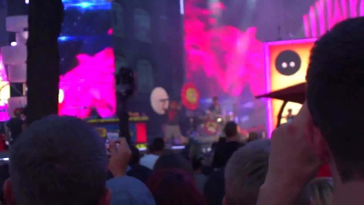 LMFAO CONCERT @ TORONTO - YouTube