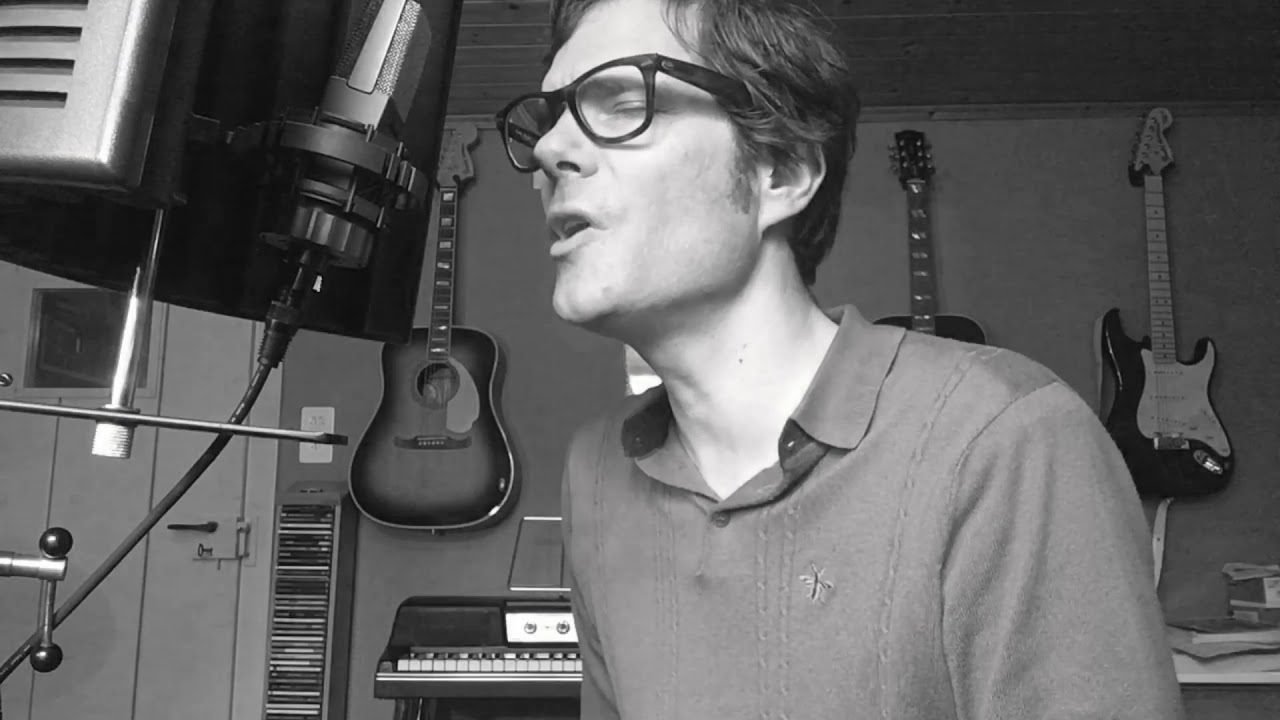 "Confinement Song" de Julien Victor (clip de confinement filmé avec mon ...