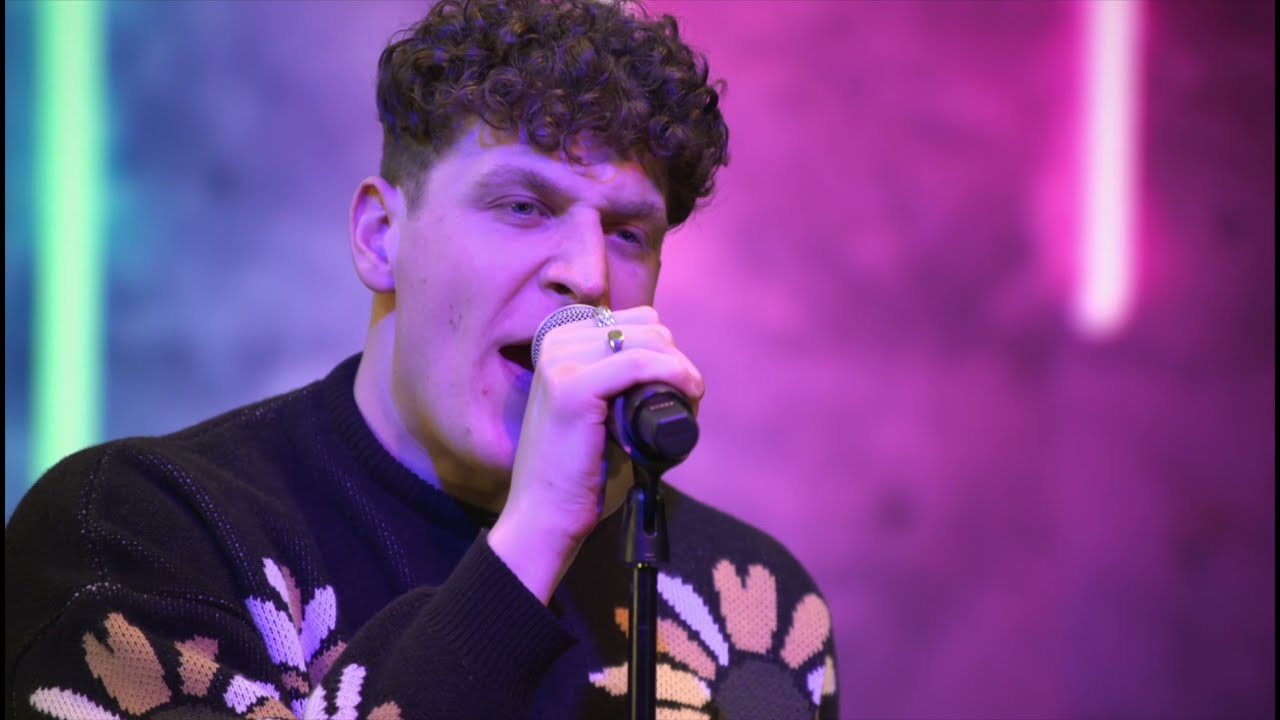 CUT IT - OFFICIAL PERFORMANCE VIDEO. - YouTube