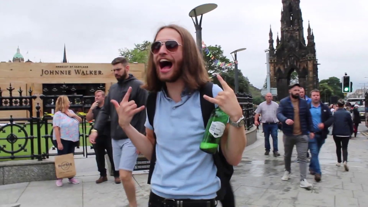 Extreme burping in public - YouTube