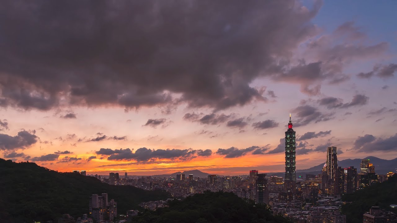 Beautiful city sunset 4K - YouTube