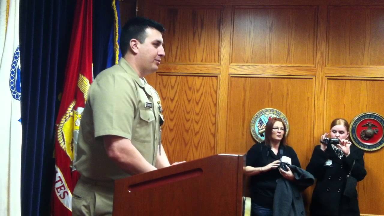 USMC Oath of Enlistment - YouTube