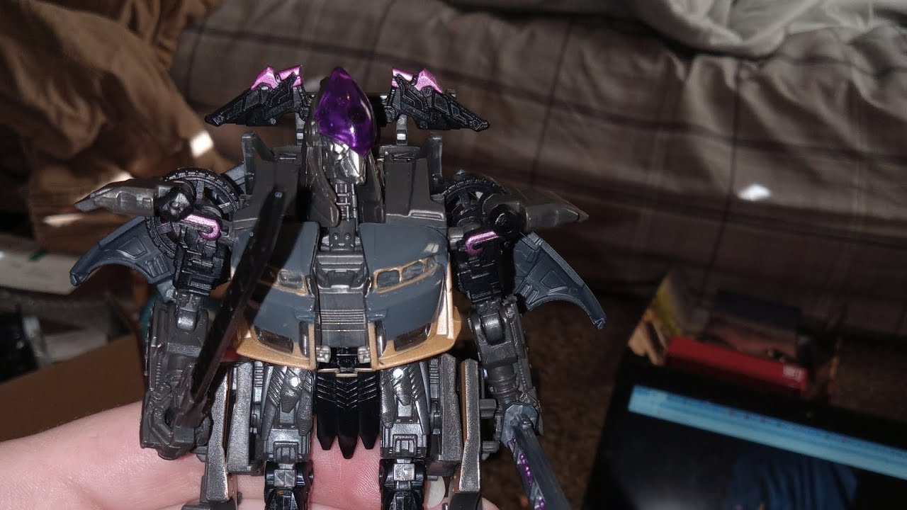 Transformers Studio Series 104 Deluxe Class ROTB Nightbird - YouTube