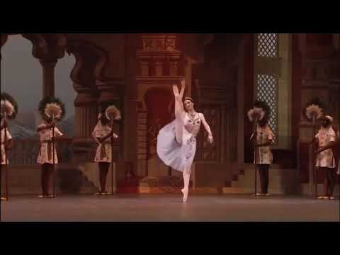 LA BAYADÈRE - Gamzatti Variation (Maria Alexandrova - Bolshoi Ballet ...