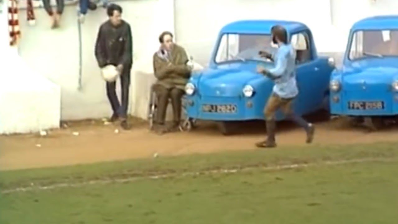 The Invacar and the British football - YouTube