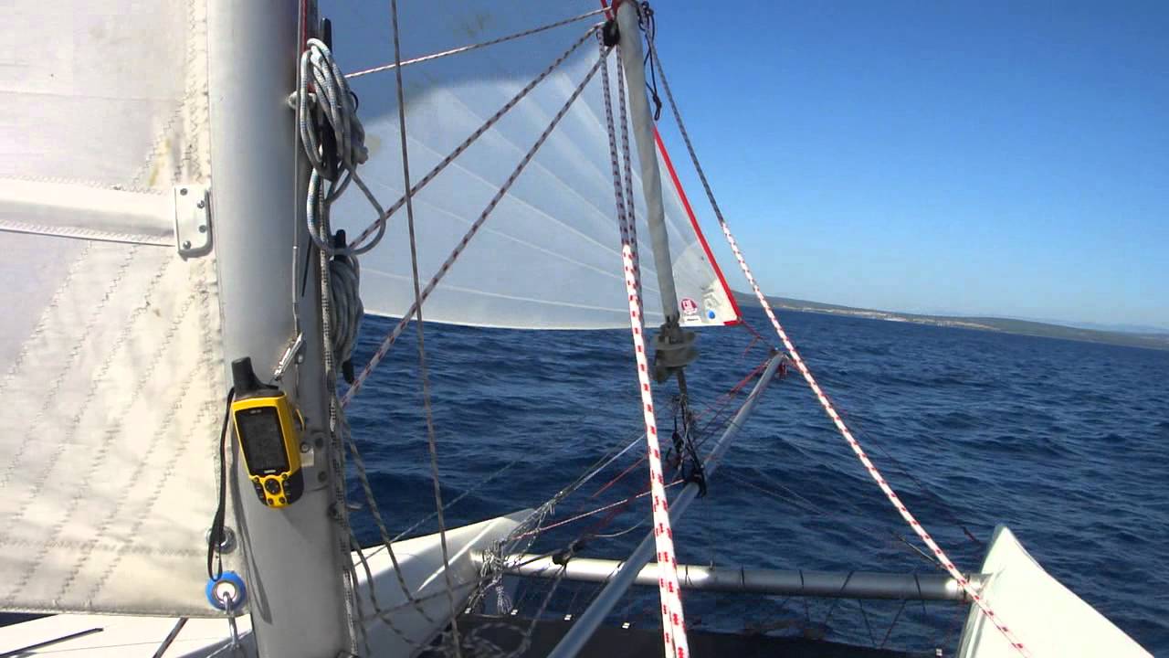 Windrush 600 Sailing under gennaker (2) - YouTube