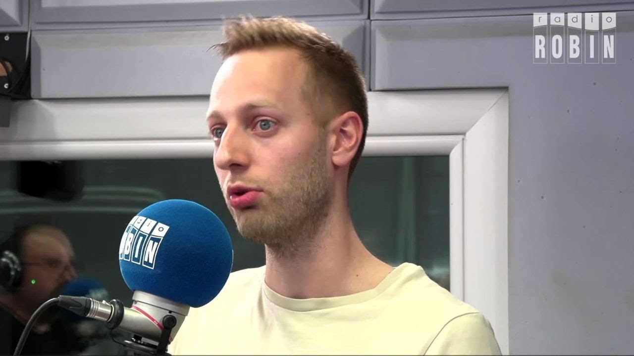 Filip Pesek na Radiu Robin - Koraki do uspeha - YouTube