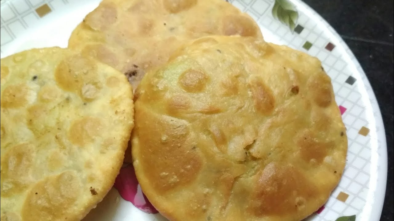 Motorshutir Kochuri | Green Peas Kachori Recipe | Koraishutir Kochuri ...