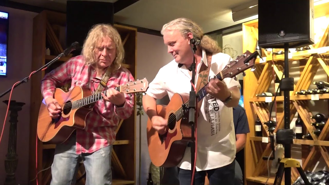 Ernest Ray Everett - Acoustic Trio - Act Naturally - YouTube