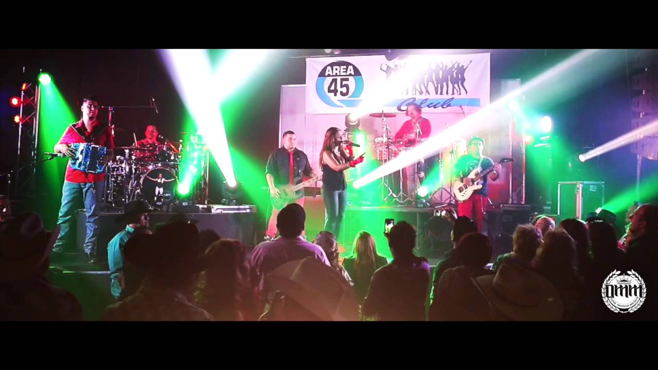 Elida Reyna Y Avante "Duele" Live! - YouTube