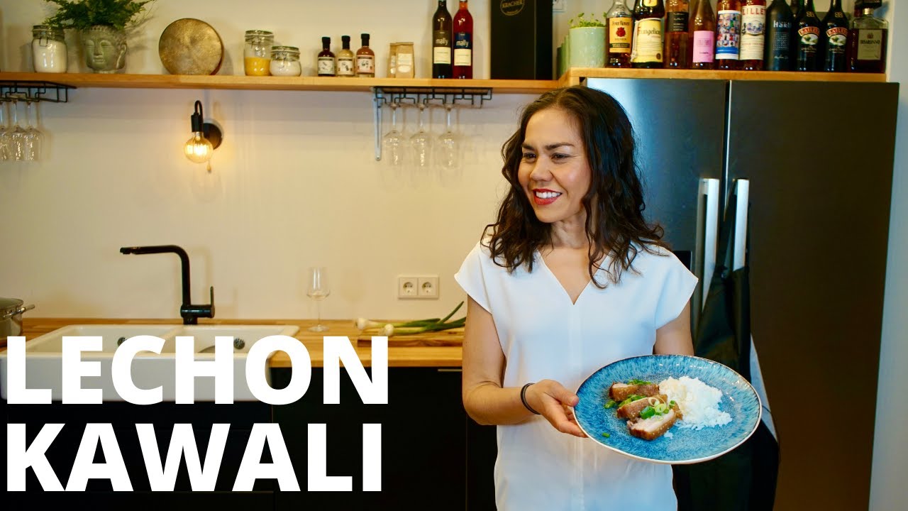 LECHON MIT FRANCES / SWEET & SPICY SAWSAWAN SAUCE / WELTFRAUENTAG ...